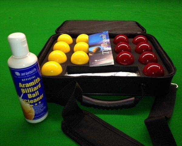 Super Aramith Pro 8 Ball Set with Case Premium Balls